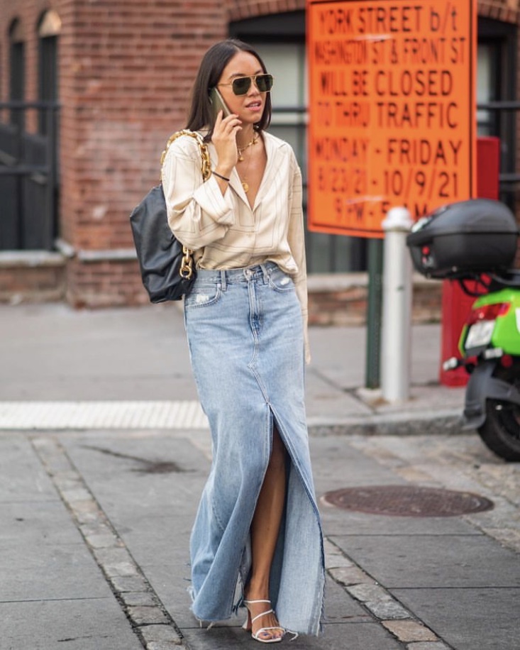 13 Effortlessly Chic Denim Maxi Skirt Outfits