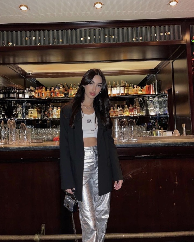 9+ Ways On How To Style The Metallic Pants Trend