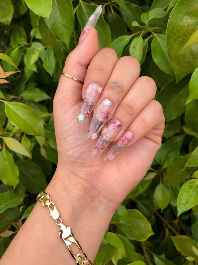 40+ Gorgeous Flower Nails To Try Out