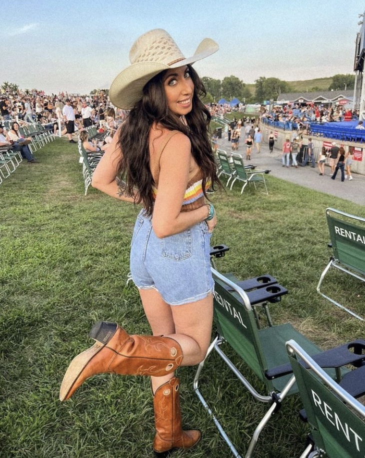 Country Concert Outfit Ideas You'll Want To Recopy