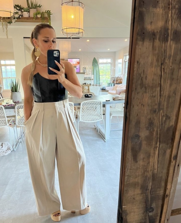 11 Hamptons Outfits To Wear This Summer