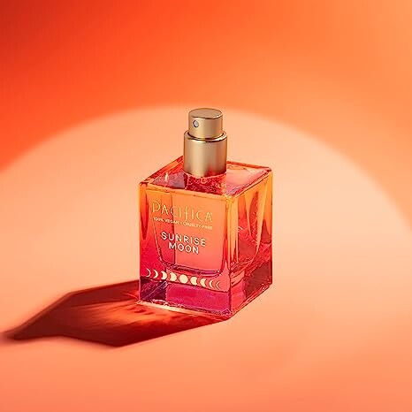 10 Peach Perfumes That Smell Delicious